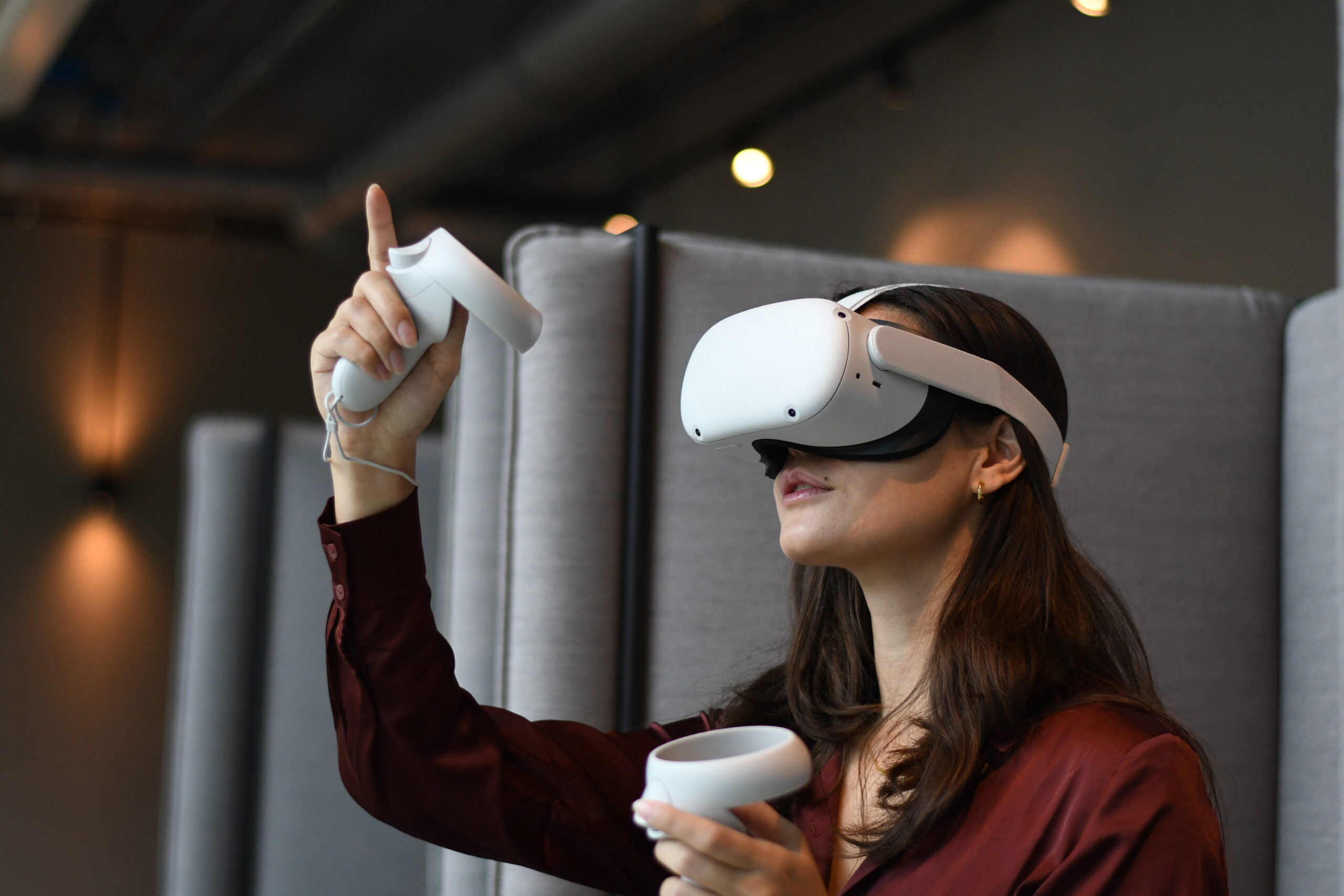 Wat is hybride werken werken met VR? - Organize Next